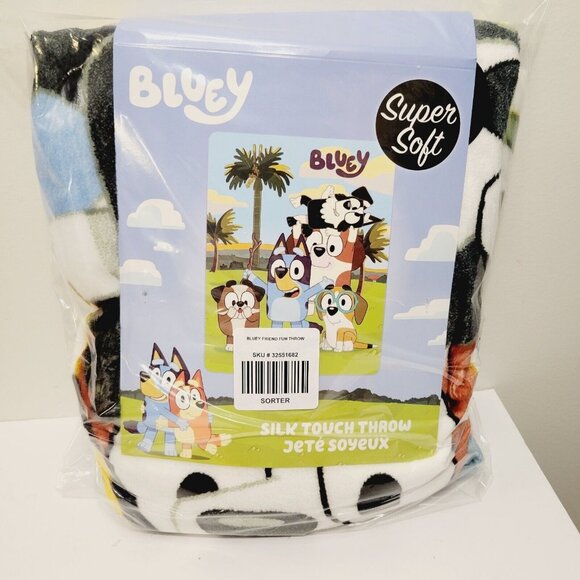 The Northwest Company | Bedding | Bluey And Friends Soft Fleece Throw Blanket Winton Honey ...